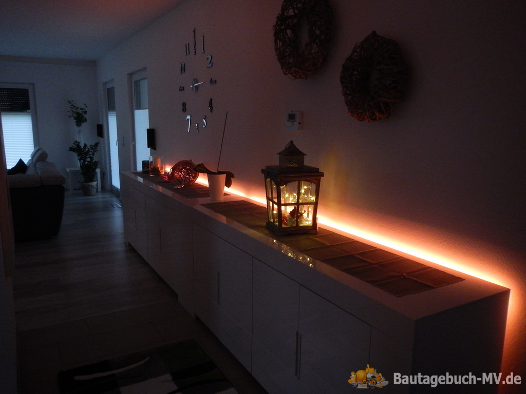 Flur - Sideboards stehen - Bautagebuch-MV